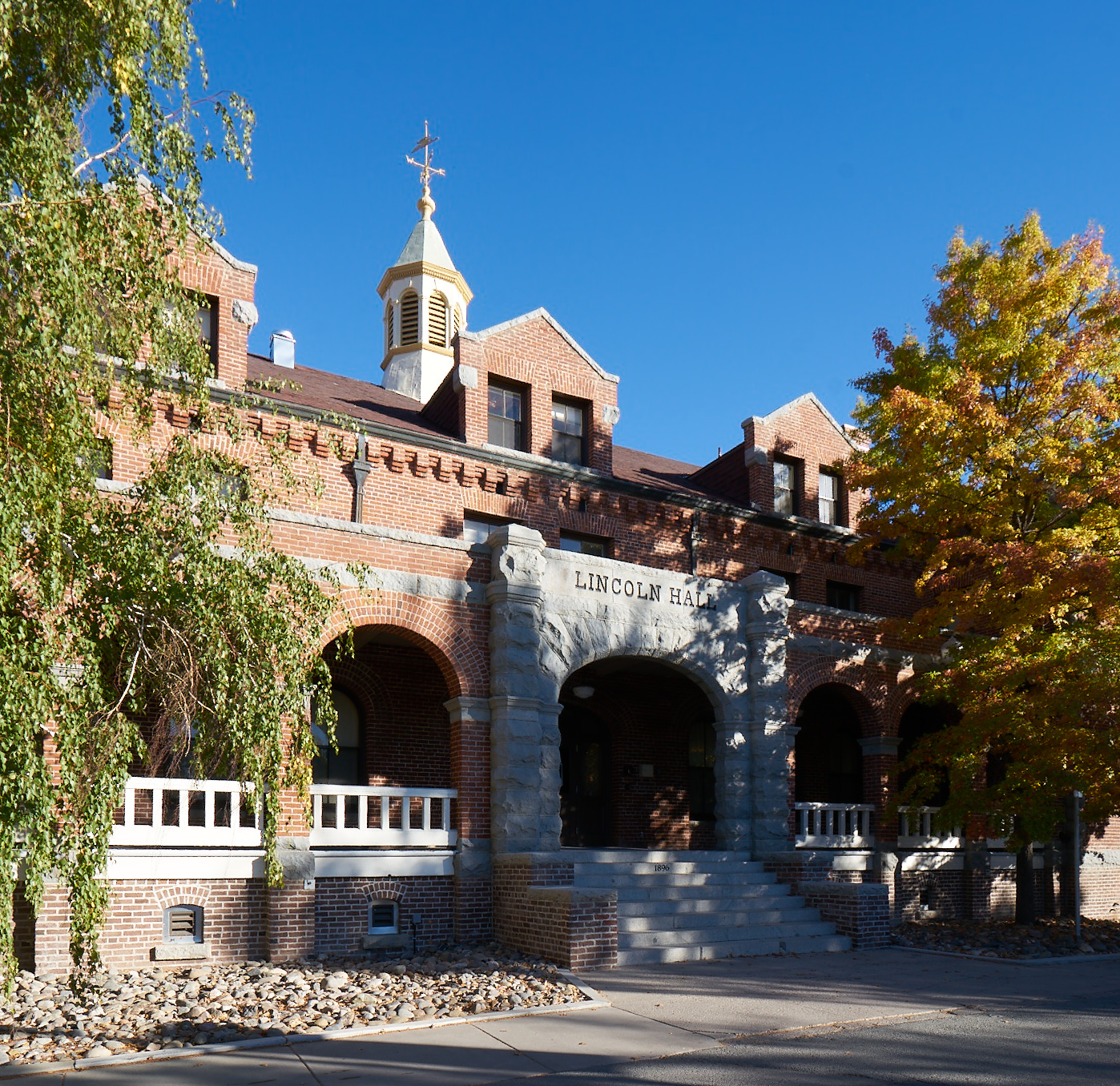 Lincoln Hall - University of Nevada, Reno