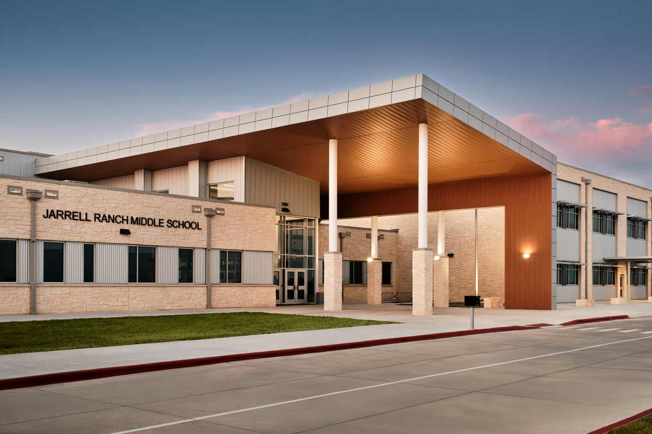 Huckabee - MOREgroup